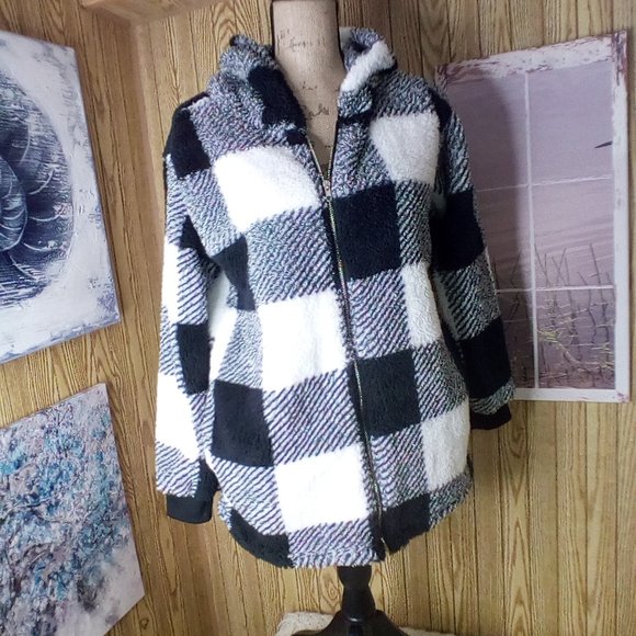 Tops | Black And White Checkered Zip Up Fleece | Poshmark